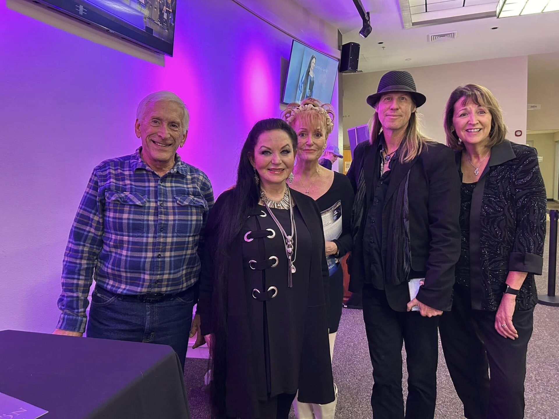 Crystal Gayle Sparkles at The Fitzgerald Performing Arts Center ...