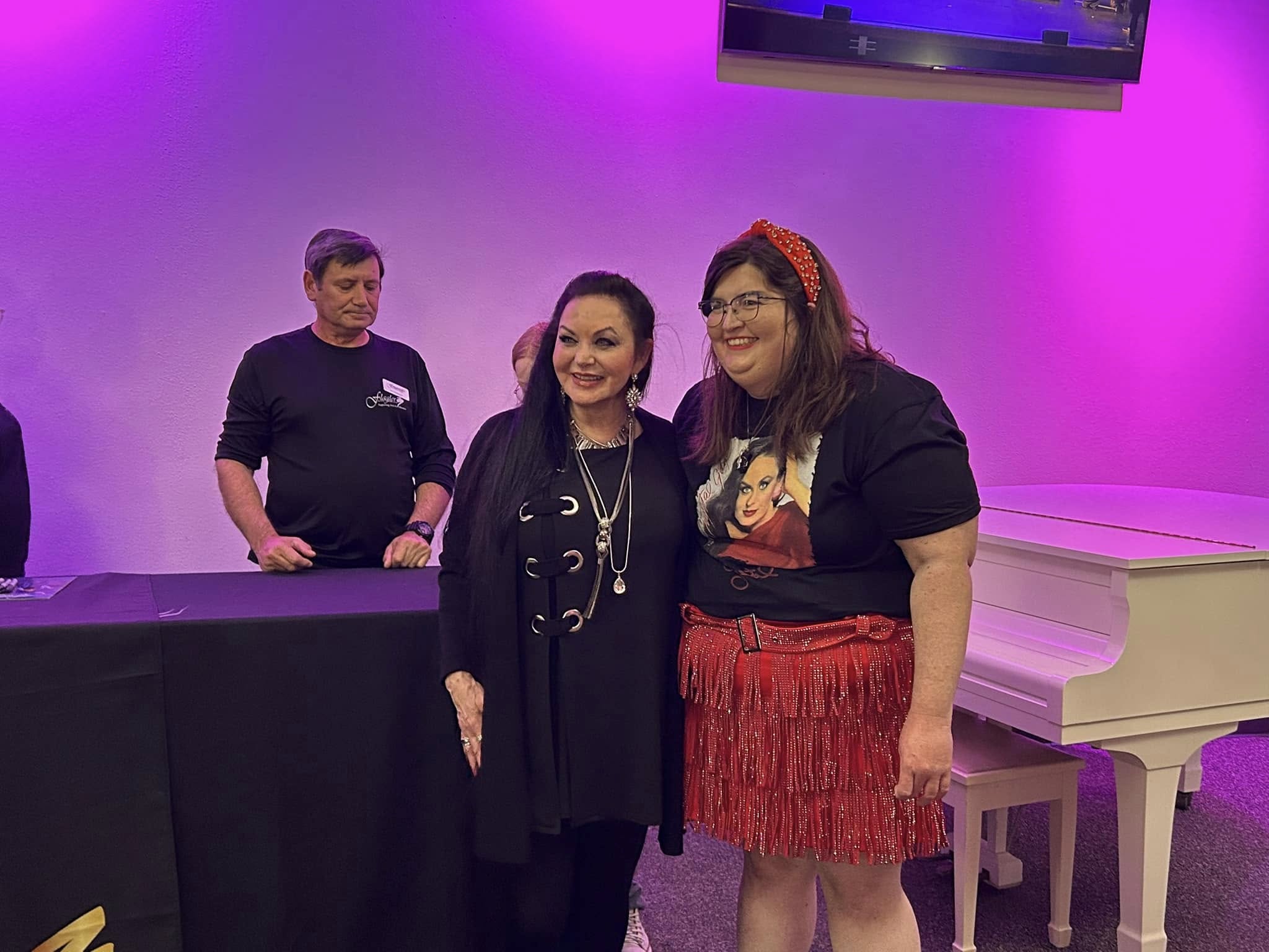 Crystal Gayle Sparkles at The Fitzgerald Performing Arts Center ...
