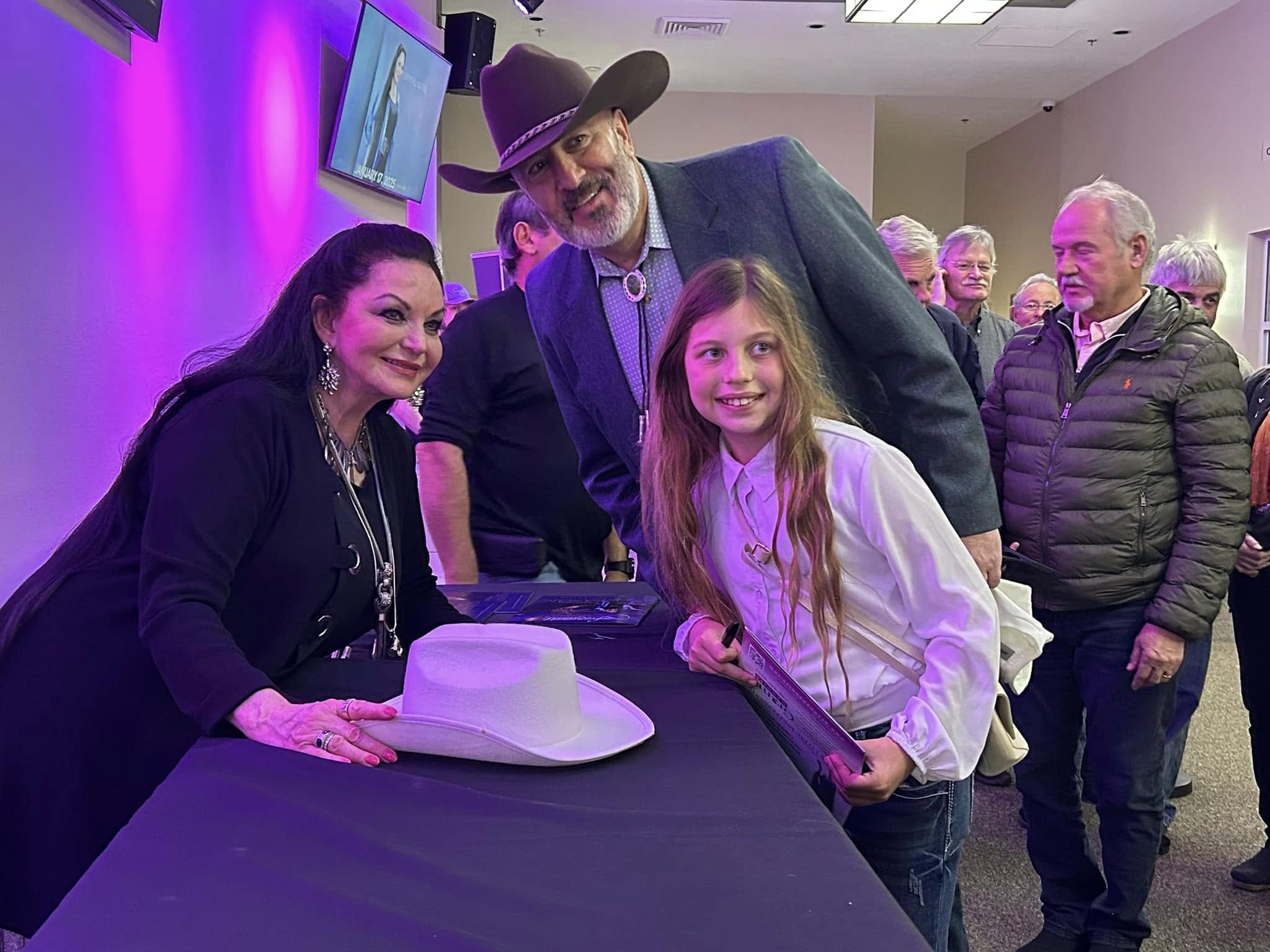 Crystal Gayle Sparkles at The Fitzgerald Performing Arts Center ...